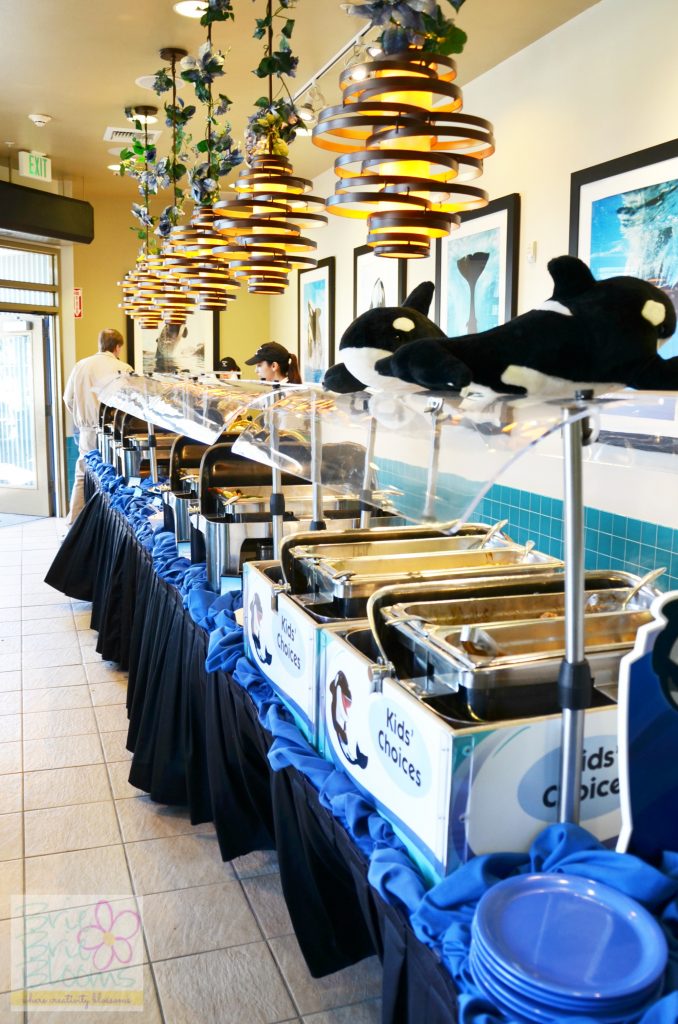 Dine with Shamu SeaWorld San Diego, gourmet dining while learning about ...