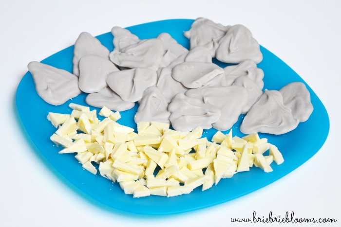 Shark Snack Mix recipe with chocolate dorsal fins and shark teeth ...