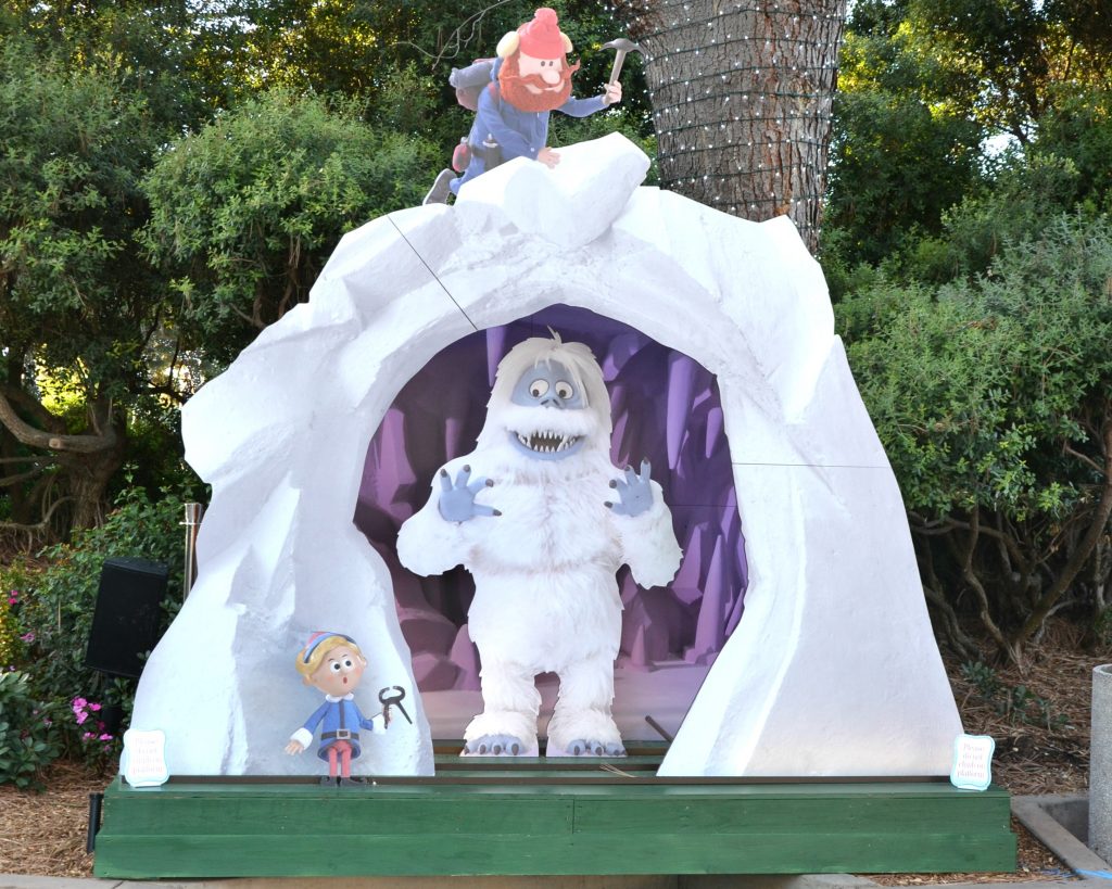 Christmas at SeaWorld with Rudolph and Friends - Brie Brie Blooms