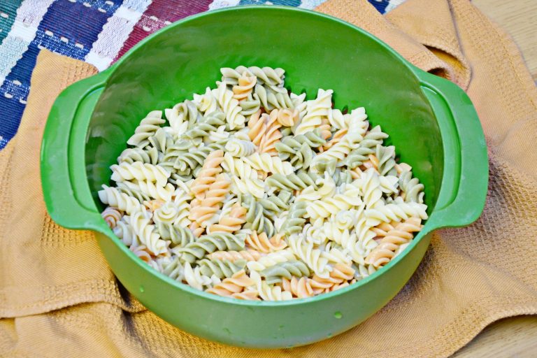Easy kid friendly pasta salad recipe - Brie Brie Blooms